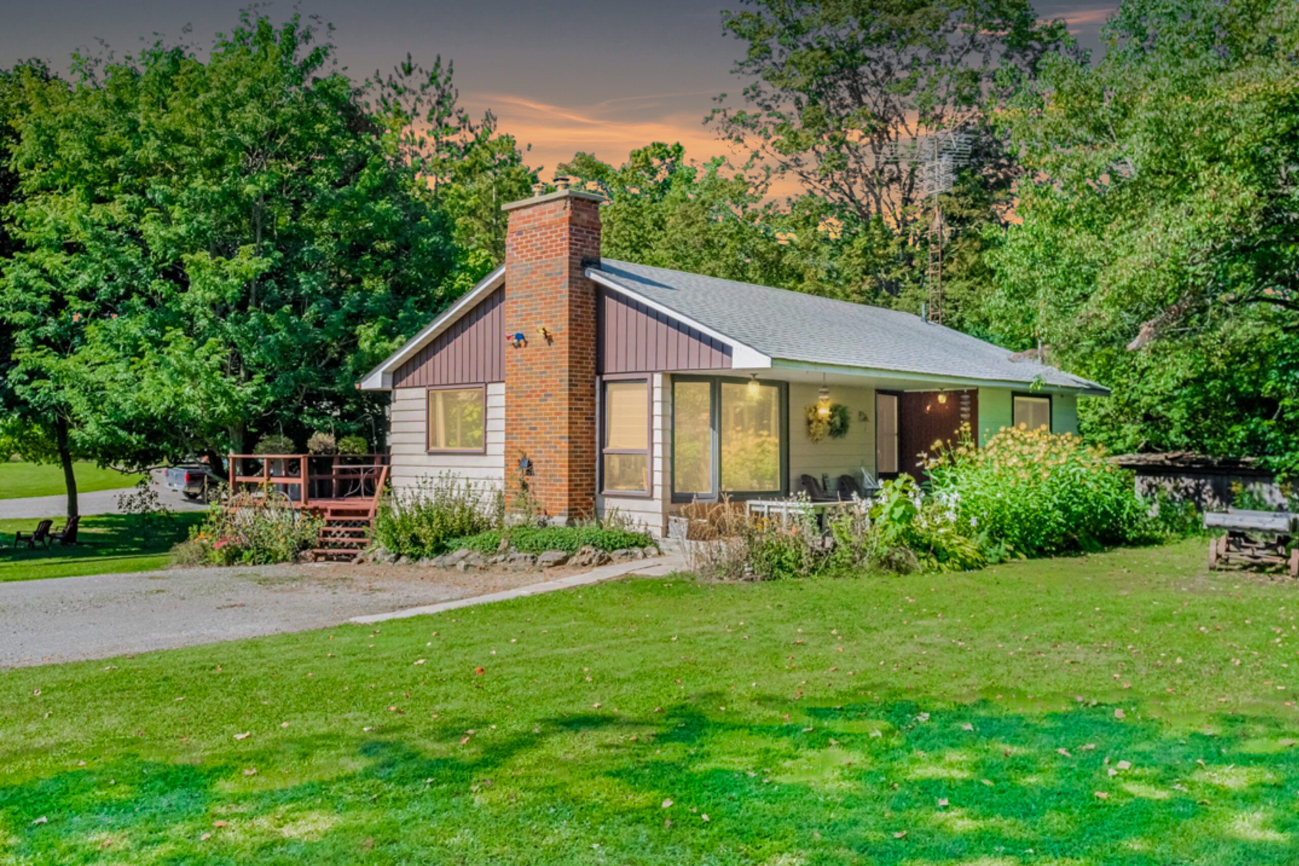 Halton House For Sale | 13958 Trafalgar Rd. - The Acri Team